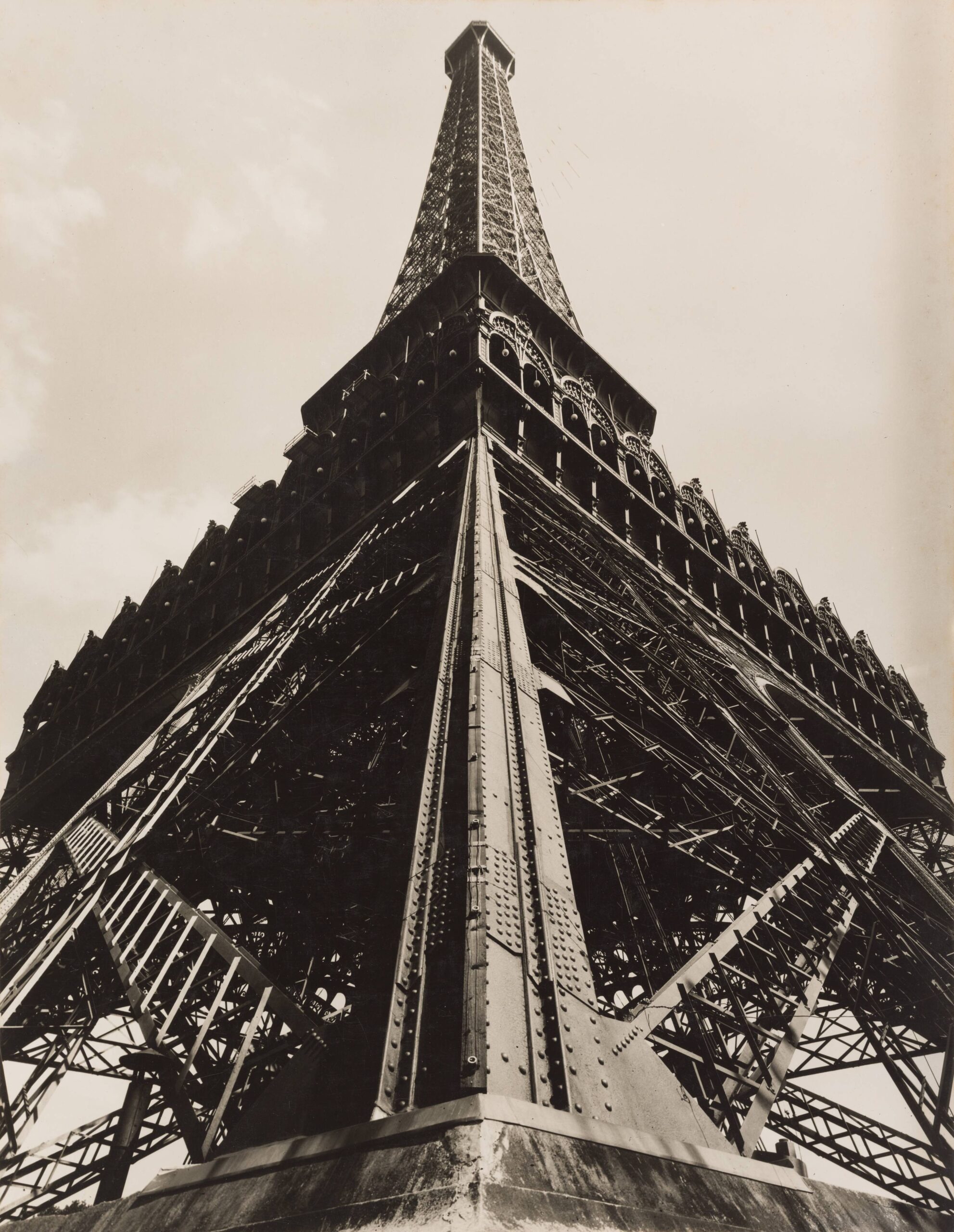 François Kollar, La Tour Eiffel, 1930 · SFMOMA