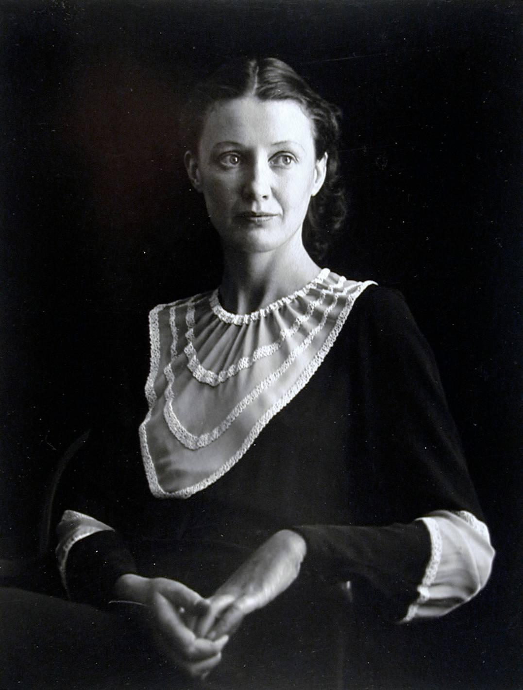 Sonya Noskowiak, Edith Hamlin, 1937 · SFMOMA