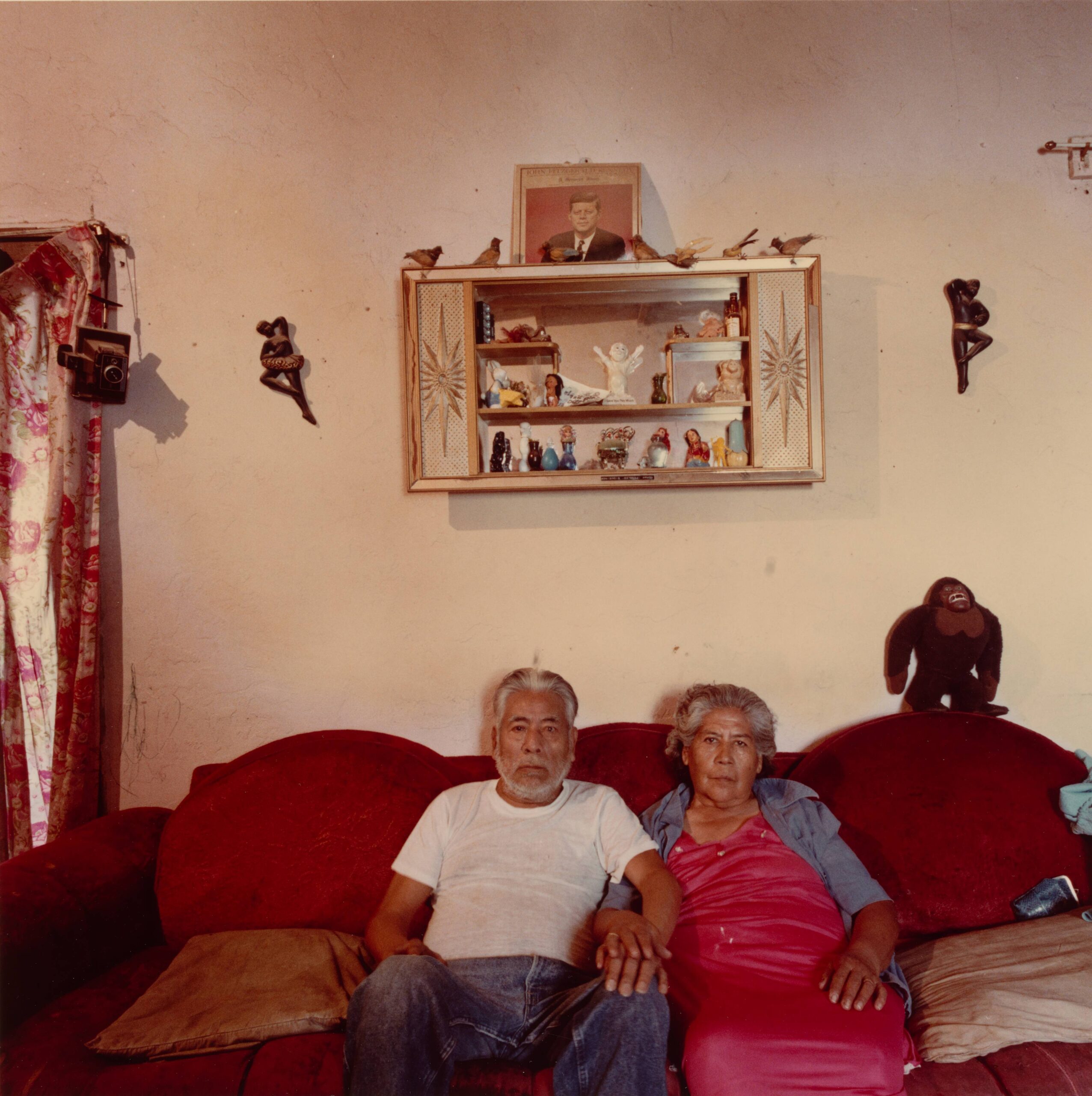 Louis Carlos Bernal, Pauline y Blas Flores, Barrio Anita, 1978 · SFMOMA